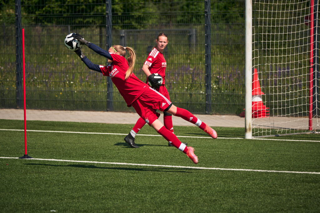 How to improve soccer skills: tips for every player - FC Bayern Academy